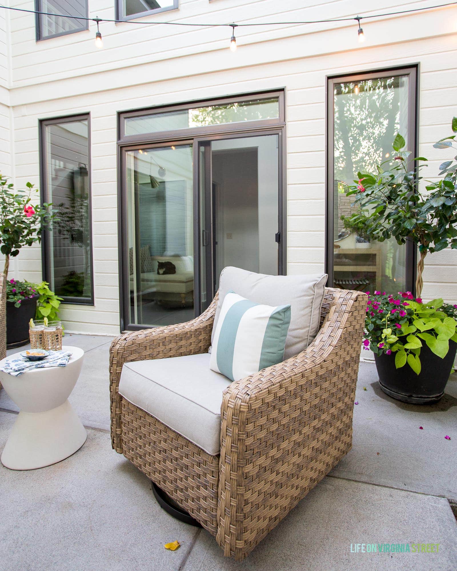Outdoor Courtyard Refresh - Life On Virginia Street