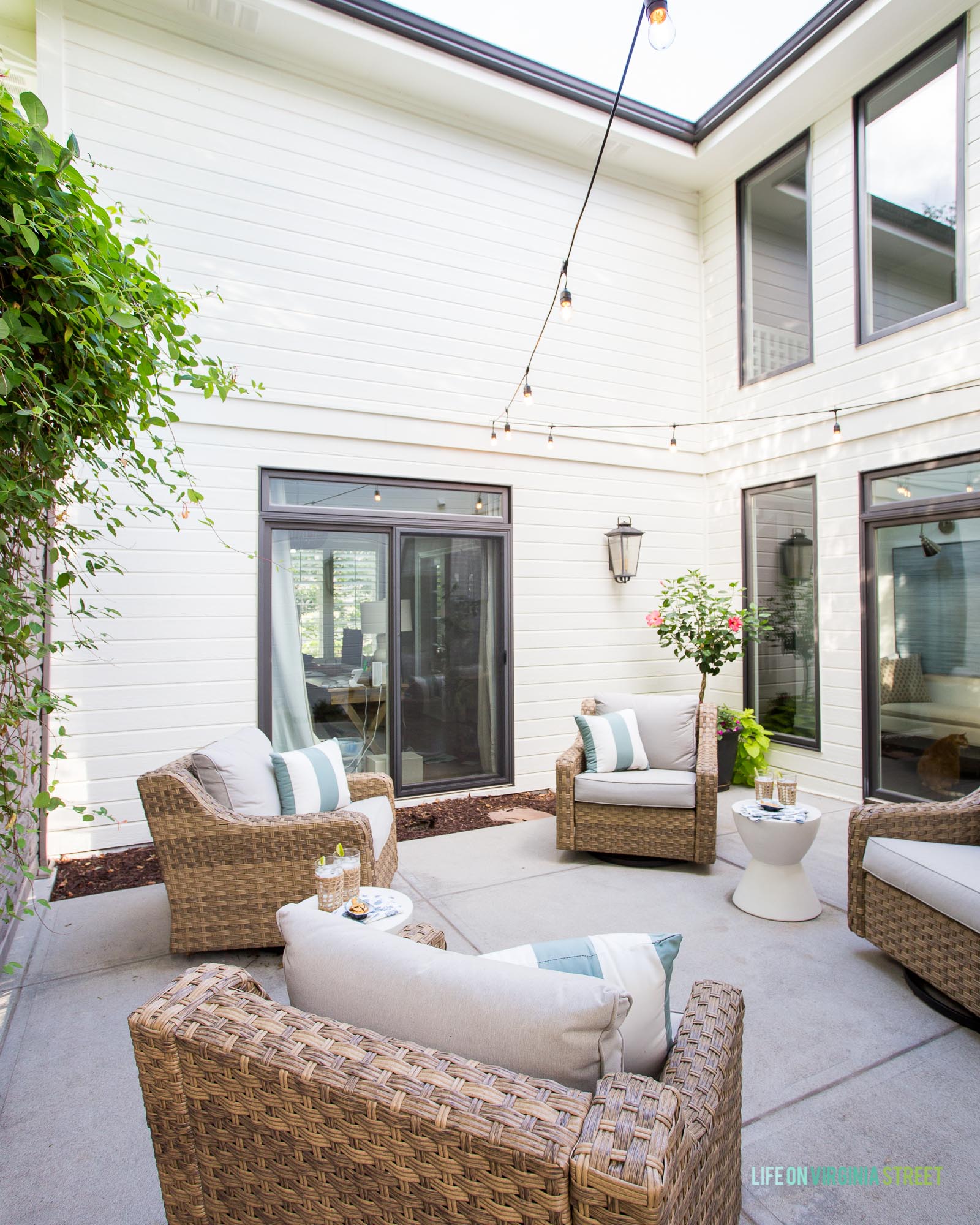 Outdoor Courtyard Refresh - Life On Virginia Street